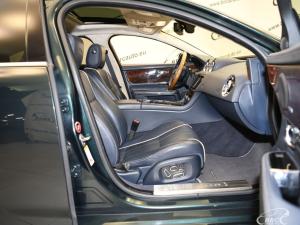 Jaguar XJ 2014 in Vilnius, with an engine capacity of 3.00 L and mileage of 153 thousand km for 11900 €, photo 5 on AUTOMOTO.COM.LV