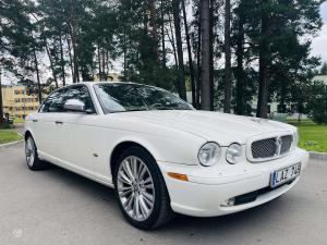 White Jaguar XJ 2007 in Druskininkai, with an engine capacity of 4.20 L and mileage of 346 thousand km for 7000 €, photo 4 on AUTOMOTO.COM.LV