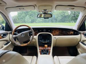 White Jaguar XJ 2007 in Druskininkai, with an engine capacity of 4.20 L and mileage of 346 thousand km for 7000 €, photo 8 on AUTOMOTO.COM.LV