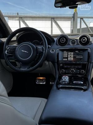 White Jaguar XJ 2015 in Klaipeda, with an engine capacity of 3.00 L and mileage of 120 thousand km for 14750 €, photo 17 on AUTOMOTO.COM.LV