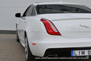 White Jaguar XJ 2015 in Kretinga, with an engine capacity of 3.00 L and mileage of 120 thousand km for 12699 €, photo 10 on AUTOMOTO.COM.LV