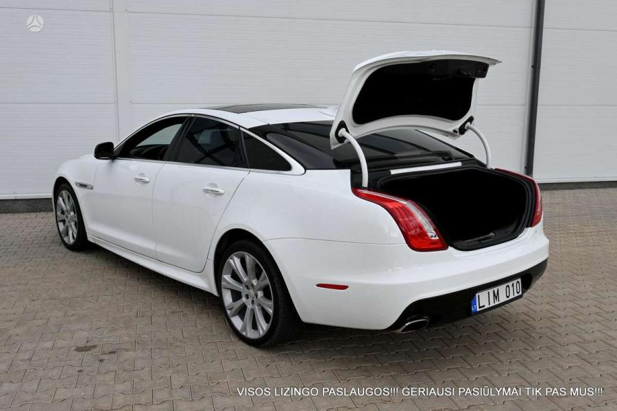 White Jaguar XJ 2015 in Kretinga, with an engine capacity of 3.00 L and mileage of 120 thousand km for 12699 €, photo 11 on AUTOMOTO.COM.LV