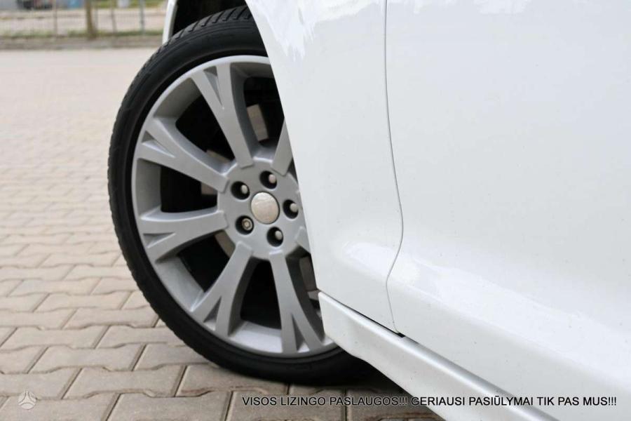 White Jaguar XJ 2015 in Kretinga, with an engine capacity of 3.00 L and mileage of 120 thousand km for 12699 €, photo 12 on AUTOMOTO.COM.LV