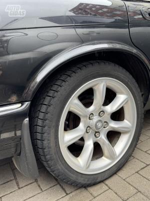 Melns Jaguar XJR 2001 Viļņa, ar dzinēja tilpumu 4.00 L un nobraukumu 100 tūkst. km par 2990 €, foto 10 vietnē AUTOMOTO.COM.LV