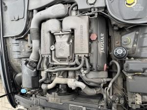 Melns Jaguar XJR 2001 Viļņa, ar dzinēja tilpumu 4.00 L un nobraukumu 100 tūkst. km par 2990 €, foto 20 vietnē AUTOMOTO.COM.LV