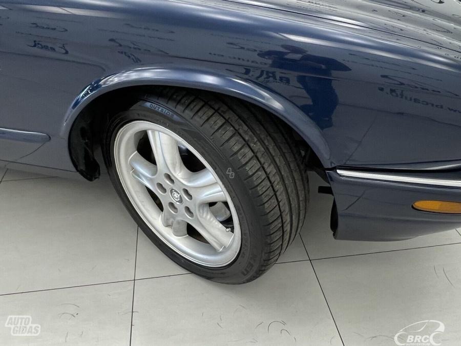 Синий Ягуар ХЖР 1998 в Авиженяй, объемом двигателя 4.00 л и пробегом 191 тыс. км за 7900 €, фото 36 на AUTOMOTO.COM.LV