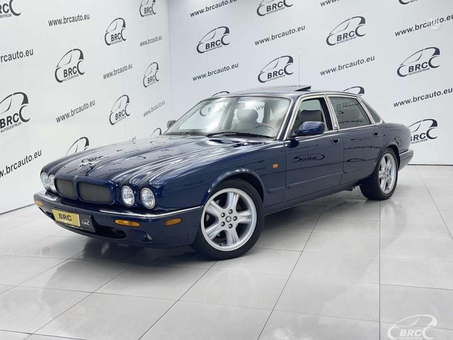 Blue Jaguar XJR 1998 in Vilnius, with an engine capacity of 4.00 L and mileage of 191 thousand km for 7500 €, photo 1 on AUTOMOTO.COM.LV