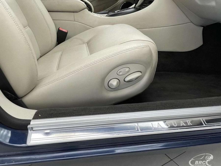 Blue Jaguar XJR 1998 in Vilnius, with an engine capacity of 4.00 L and mileage of 191 thousand km for 7500 €, photo 8 on AUTOMOTO.COM.LV