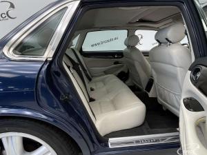Blue Jaguar XJR 1998 in Vilnius, with an engine capacity of 4.00 L and mileage of 191 thousand km for 7500 €, photo 12 on AUTOMOTO.COM.LV