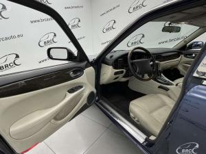 Blue Jaguar XJR 1998 in Vilnius, with an engine capacity of 4.00 L and mileage of 191 thousand km for 7500 €, photo 20 on AUTOMOTO.COM.LV