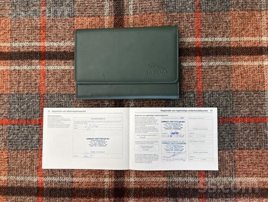 Grey Jaguar XJR 2004 in Riga, with an engine capacity of 4.20 L and mileage of 235 thousand km for 15900 €, photo 10 on AUTOMOTO.COM.LV
