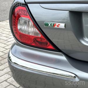 Grey Jaguar XJR 2004 in Riga, with an engine capacity of 4.20 L and mileage of 235 thousand km for 15900 €, photo 14 on AUTOMOTO.COM.LV