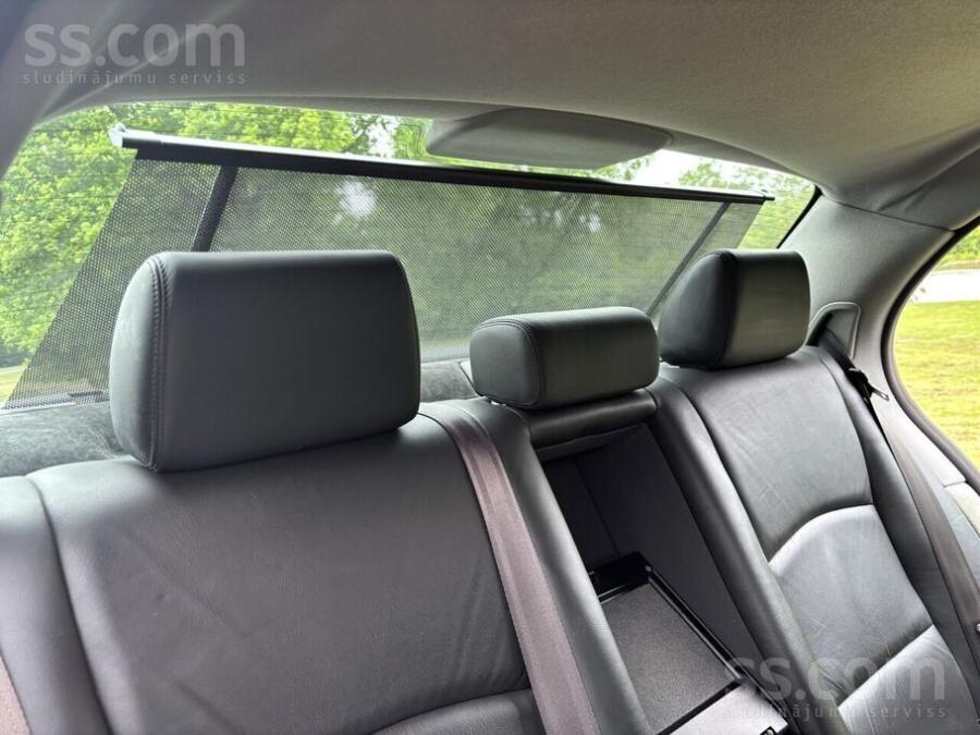 Grey Jaguar XJR 2004 in Riga, with an engine capacity of 4.20 L and mileage of 235 thousand km for 15900 €, photo 19 on AUTOMOTO.COM.LV