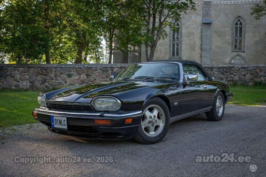 Черный Ягуар ХЖС 1995 в Таллин, объемом двигателя 3.98 л и пробегом 123 тыс. км за 17200 €, фото 9 на AUTOMOTO.COM.LV