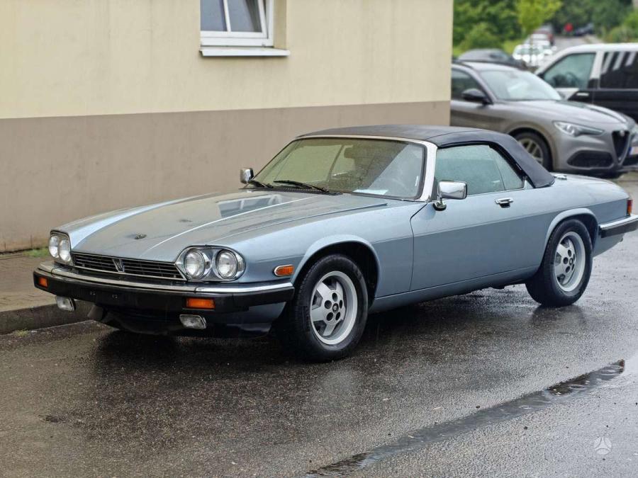 Blue Jaguar XJS 1991 in Vilnius, with an engine capacity of 5.34 L and mileage of 153 thousand km for 6200 €, photo 1 on AUTOMOTO.COM.LV
