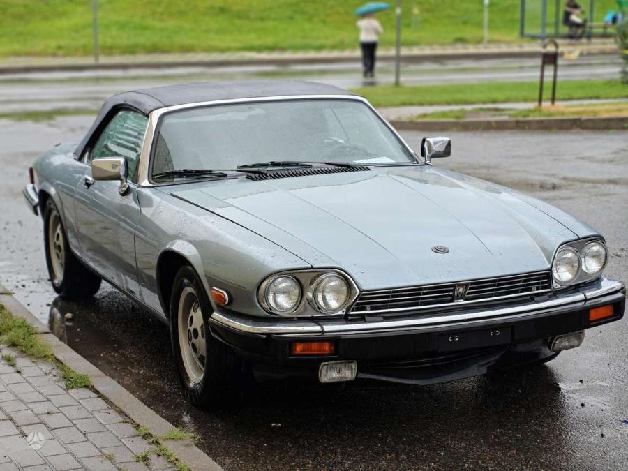 Blue Jaguar XJS 1991 in Vilnius, with an engine capacity of 5.34 L and mileage of 153 thousand km for 6200 €, photo 3 on AUTOMOTO.COM.LV