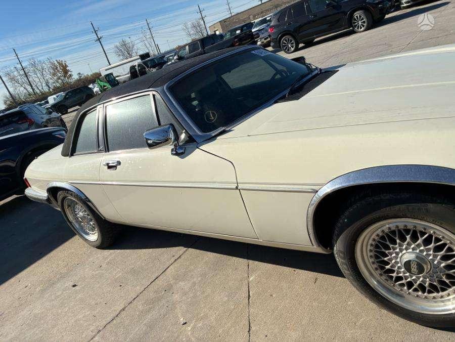 White Jaguar XJS 1988 in Vilnius, with an engine capacity of 0.00 L and mileage of 45 thousand km for 12500 €, photo 13 on AUTOMOTO.COM.LV