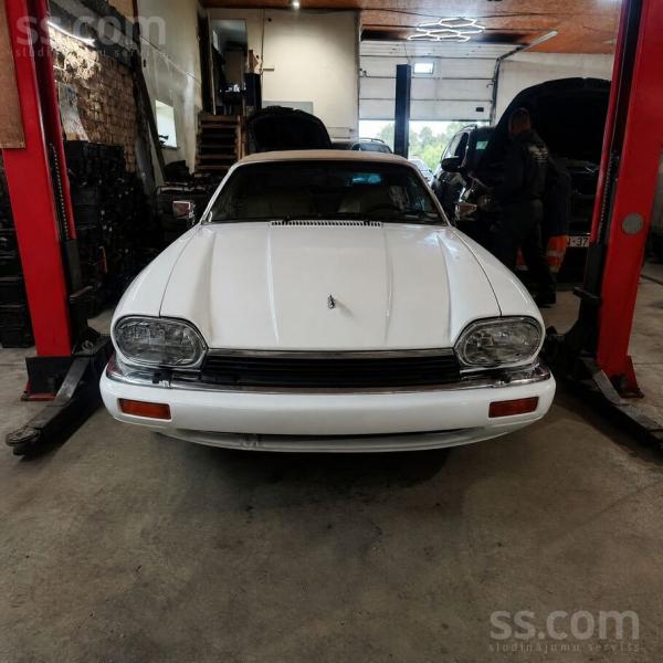 Jaguar XJS 1994 RÄ«ga vietnÄ Balts Jaguar XJS 1994 RÄ«ga, ar dzinÄja tilpumu 4.00 L un nobraukumu 75 tÅ«kst. km par 10900 ā¬, foto 1 vietnÄ AUTOMOTO.COM.LV