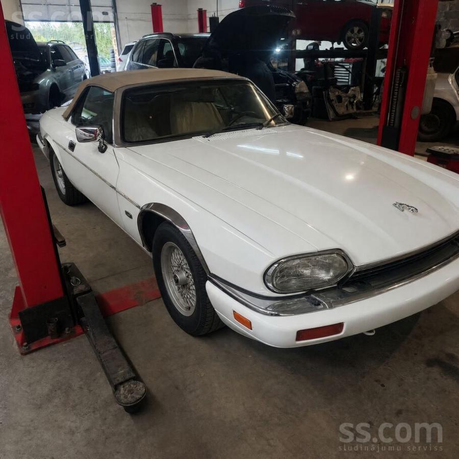 Balts Jaguar XJS 1994 Rīga, ar dzinēja tilpumu 4.00 L un nobraukumu 75 tūkst. km par 10900 €, foto 4 vietnē AUTOMOTO.COM.LV