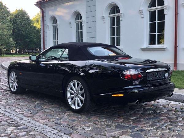 Black Jaguar XK 8 2006 in Kaunas, with an engine capacity of 4.20 L and mileage of 112 thousand km for 15500 €, photo 4 on AUTOMOTO.COM.LV