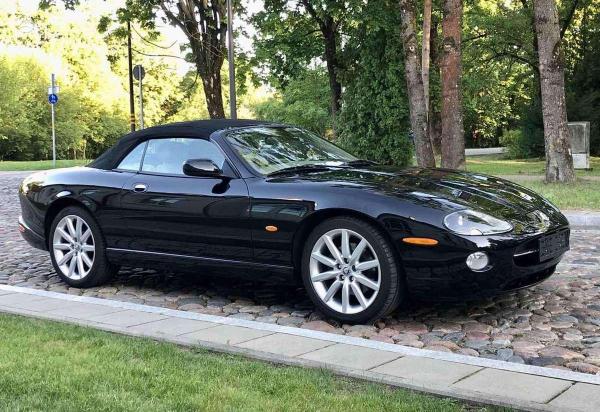Black Jaguar XK 8 2006 in Kaunas, with an engine capacity of 4.20 L and mileage of 112 thousand km for 15500 €, photo 5 on AUTOMOTO.COM.LV