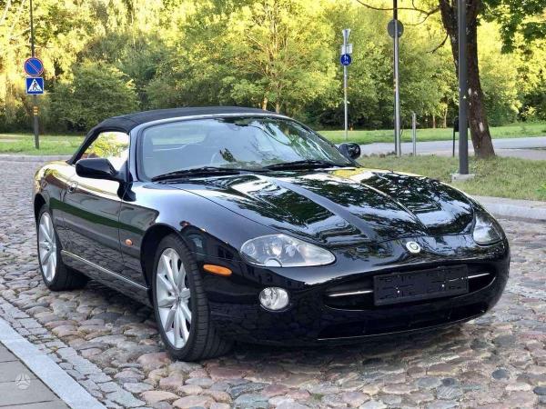 Black Jaguar XK 8 2006 in Kaunas, with an engine capacity of 4.20 L and mileage of 112 thousand km for 15500 €, photo 7 on AUTOMOTO.COM.LV