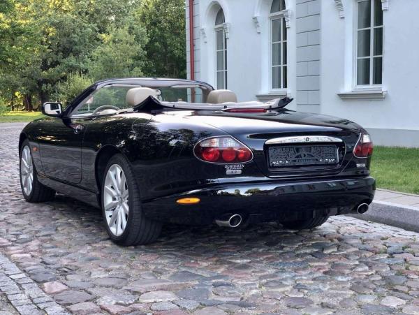 Black Jaguar XK 8 2006 in Kaunas, with an engine capacity of 4.20 L and mileage of 112 thousand km for 15500 €, photo 9 on AUTOMOTO.COM.LV