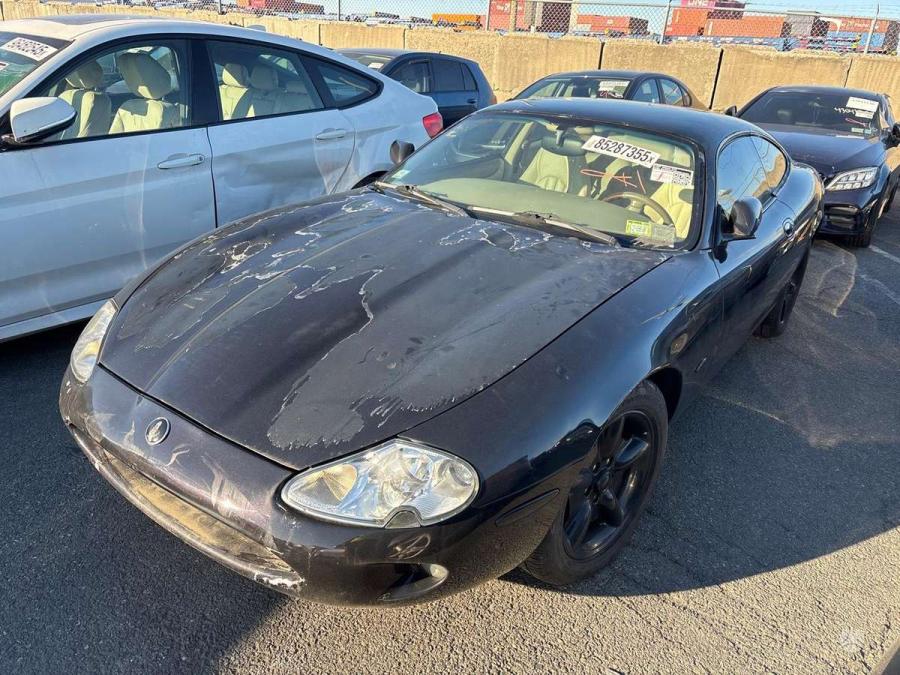 Melns Jaguar XK 8 1997 Ukmergė, ar dzinēja tilpumu 4.00 L un nobraukumu 178 tūkst. km par 5390 €, foto 4 vietnē AUTOMOTO.COM.LV