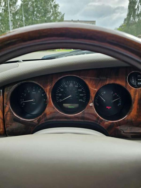 Brūns Jaguar XK 8 1999 Viļņa, ar dzinēja tilpumu 4.00 L un nobraukumu 89 tūkst. km par 13600 €, foto 5 vietnē AUTOMOTO.COM.LV