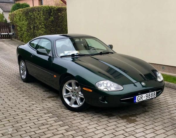 Zaļš Jaguar XK 8 1998 Rīga, ar dzinēja tilpumu 4.00 L un nobraukumu 295 tūkst. km par 10350 €, foto 1 vietnē AUTOMOTO.COM.LV