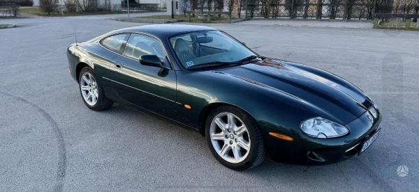 Zaļš Jaguar XK 8 1998 Rīga, ar dzinēja tilpumu 4.00 L un nobraukumu 295 tūkst. km par 10350 €, foto 2 vietnē AUTOMOTO.COM.LV