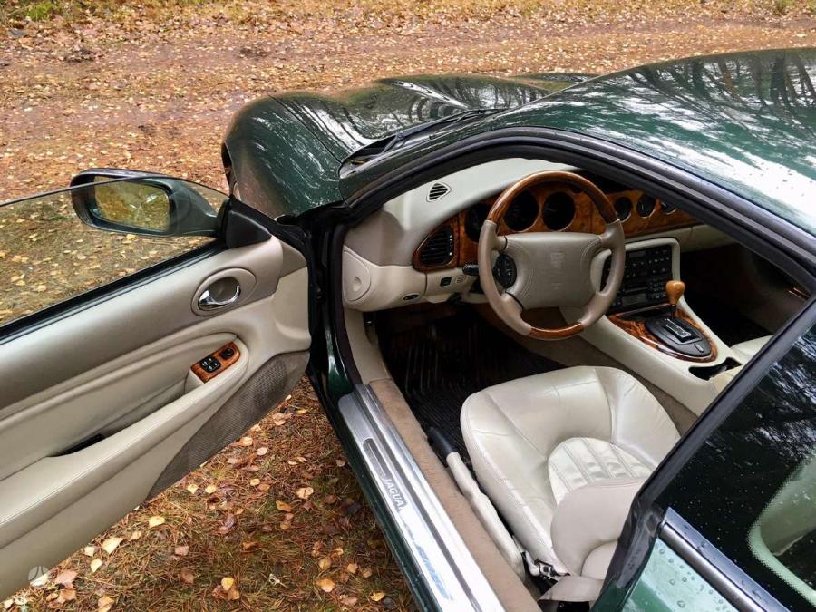 Zaļš Jaguar XK 8 1998 Rīga, ar dzinēja tilpumu 4.00 L un nobraukumu 295 tūkst. km par 10350 €, foto 6 vietnē AUTOMOTO.COM.LV
