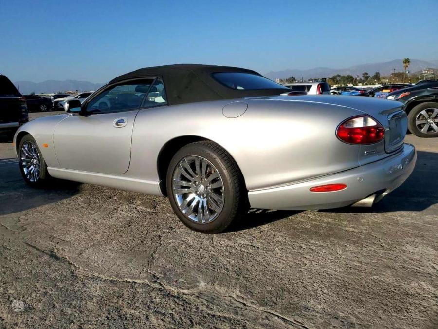 Pelēks Jaguar XK 8 2005 Kauņa, ar dzinēja tilpumu 4.20 L un nobraukumu 212 tūkst. km par 11200 €, foto 2 vietnē AUTOMOTO.COM.LV