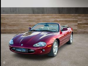 Красный Ягуар XK 8 1997 в Шяуляй, объемом двигателя 4.00 л и пробегом 108 тыс. км за 9500 €, фото  на AUTOMOTO.COM.LV