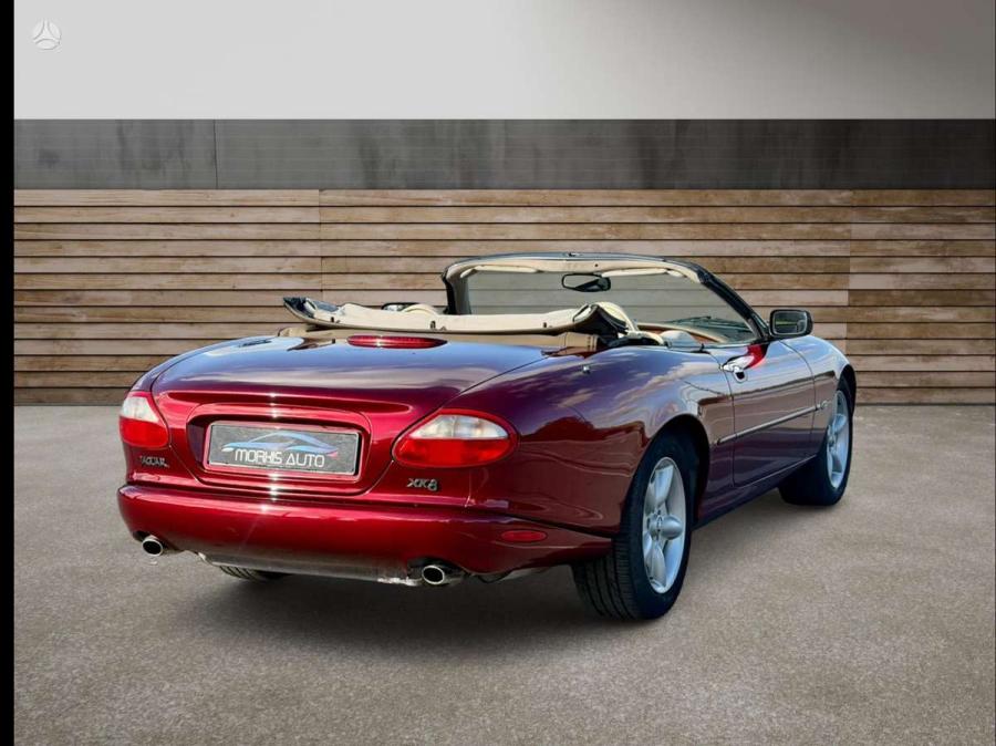 Красный Ягуар XK 8 1997 в Шяуляй, объемом двигателя 4.00 л и пробегом 108 тыс. км за 9500 €, фото 5 на AUTOMOTO.COM.LV