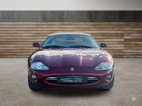 Красный Ягуар XK 8 1997 в Шяуляй, объемом двигателя 4.00 л и пробегом 108 тыс. км за 9500 €, фото 8 на AUTOMOTO.COM.LV