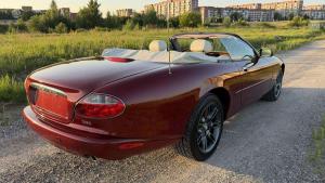 Красный Ягуар XK 8 2001 в Клайпеда, объемом двигателя 4.00 л и пробегом 146 тыс. км за 10700 €, фото 10 на AUTOMOTO.COM.LV