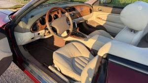 Красный Ягуар XK 8 2001 в Клайпеда, объемом двигателя 4.00 л и пробегом 146 тыс. км за 10700 €, фото 14 на AUTOMOTO.COM.LV