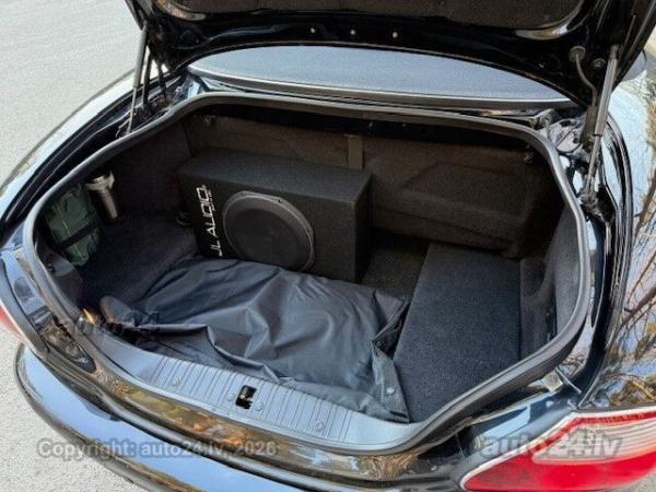 Black Jaguar XK 2001 in Tallinn, with an engine capacity of 4.00 L and mileage of 115 thousand km for 14500 €, photo 11 on AUTOMOTO.COM.LV