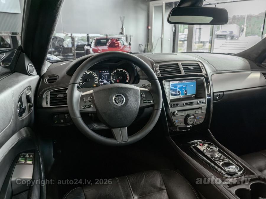 Melns Jaguar XK 2010 Tallina, ar dzinēja tilpumu 5.00 L un nobraukumu 207 tūkst. km par 33900 €, foto 6 vietnē AUTOMOTO.COM.LV