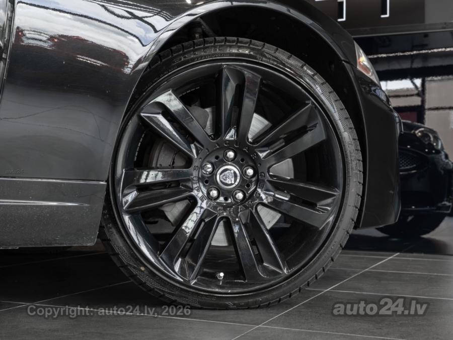 Melns Jaguar XK 2010 Tallina, ar dzinēja tilpumu 5.00 L un nobraukumu 207 tūkst. km par 33900 €, foto 15 vietnē AUTOMOTO.COM.LV