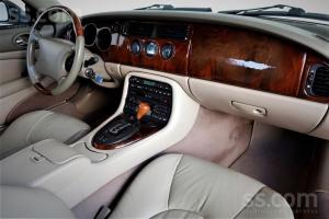 Zils Jaguar XK 1999 Rīga, ar dzinēja tilpumu 4.00 L un nobraukumu 104 tūkst. km par 9900 €, foto 8 vietnē AUTOMOTO.COM.LV