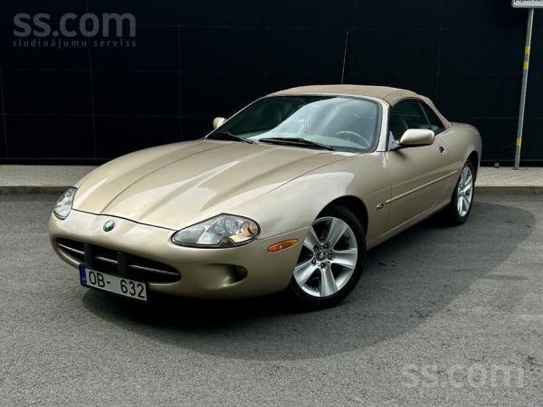 Jaguar XK 1999 Jelgava, ar dzinēja tilpumu 4.00 L un nobraukumu 105 tūkst. km par 13000 €, foto 3 vietnē AUTOMOTO.COM.LV