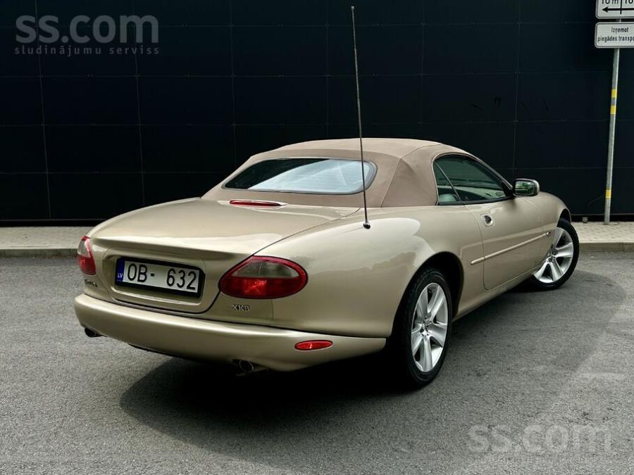 Jaguar XK 1999 Jelgava, ar dzinēja tilpumu 4.00 L un nobraukumu 105 tūkst. km par 13000 €, foto 4 vietnē AUTOMOTO.COM.LV