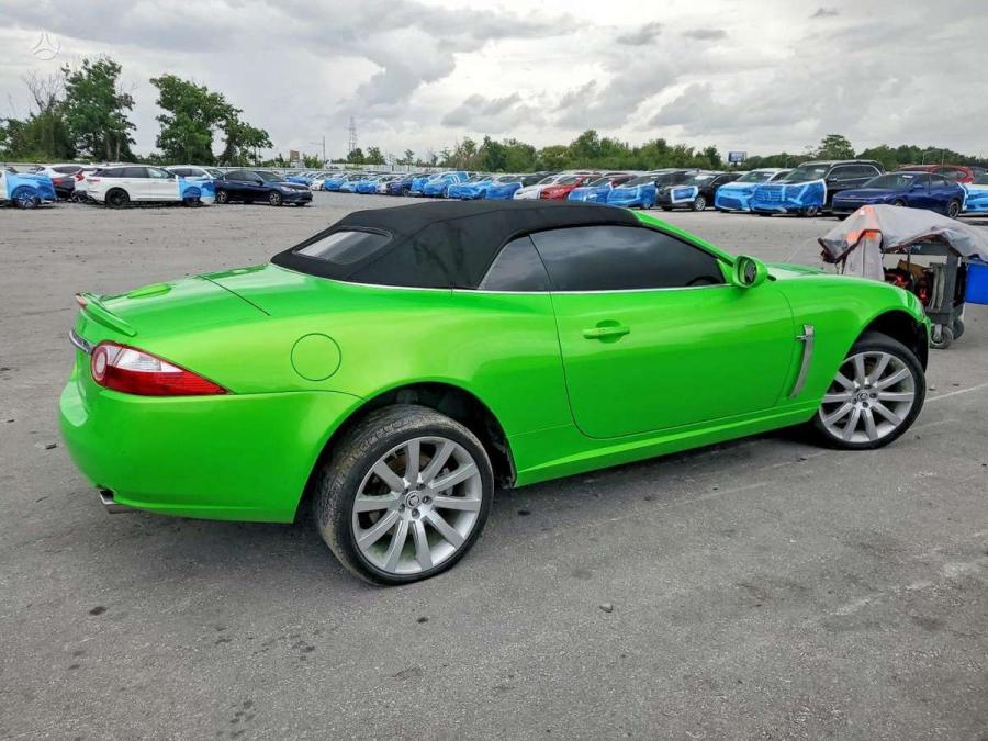 Zaļš Jaguar XK 2009 Viļņa, ar dzinēja tilpumu 4.20 L un nobraukumu 106 tūkst. km par 4999 €, foto 9 vietnē AUTOMOTO.COM.LV