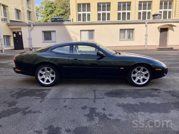 Зеленый Ягуар ХК 1998 в Рига, объемом двигателя 4.00 л и пробегом 295 тыс. км за 7950 €, фото 2 на AUTOMOTO.COM.LV