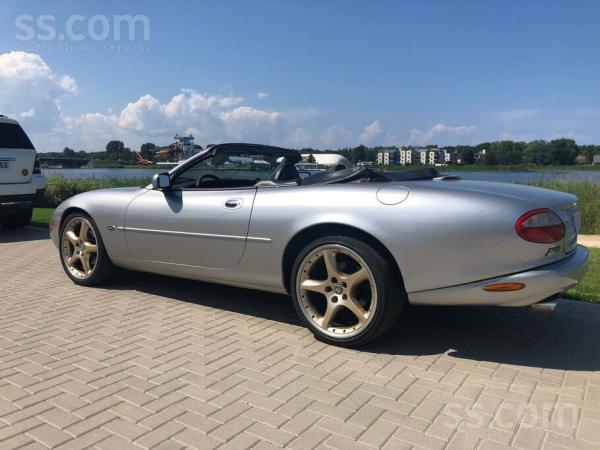 Grey Jaguar XK 1998 in Riga, with an engine capacity of 4.00 L and mileage of 146 thousand km for 7900 €, photo 2 on AUTOMOTO.COM.LV