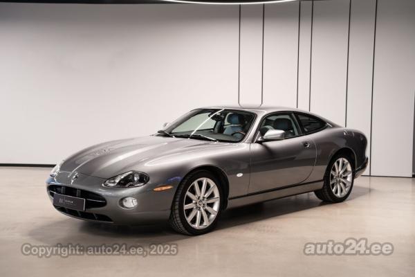 Pelēks Jaguar XK 2005 Tallina, ar dzinēja tilpumu 4.20 L un nobraukumu 57 tūkst. km par 28900 €, foto 1 vietnē AUTOMOTO.COM.LV