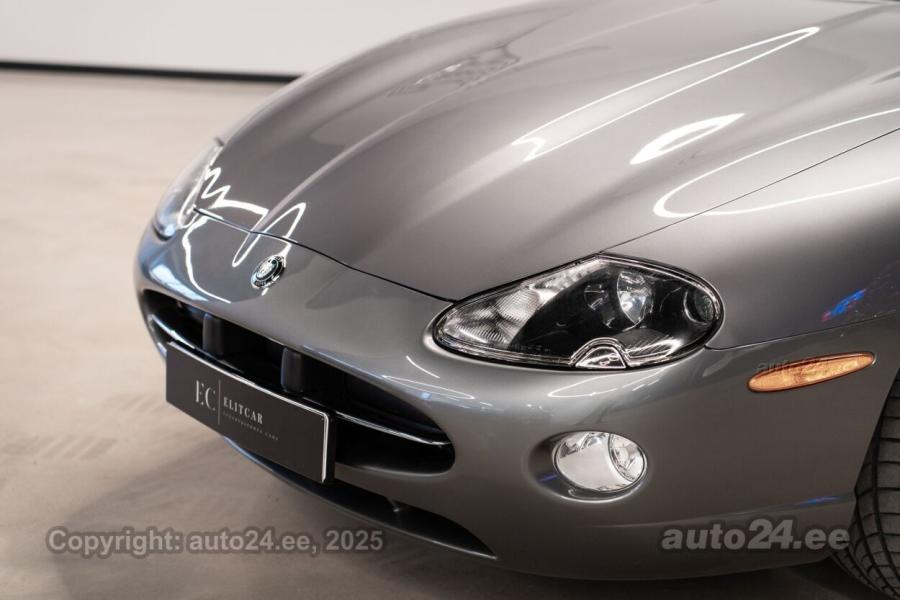 Pelēks Jaguar XK 2005 Tallina, ar dzinēja tilpumu 4.20 L un nobraukumu 57 tūkst. km par 28900 €, foto 2 vietnē AUTOMOTO.COM.LV