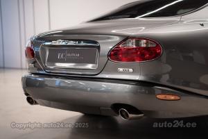 Pelēks Jaguar XK 2005 Tallina, ar dzinēja tilpumu 4.20 L un nobraukumu 57 tūkst. km par 28900 €, foto 9 vietnē AUTOMOTO.COM.LV